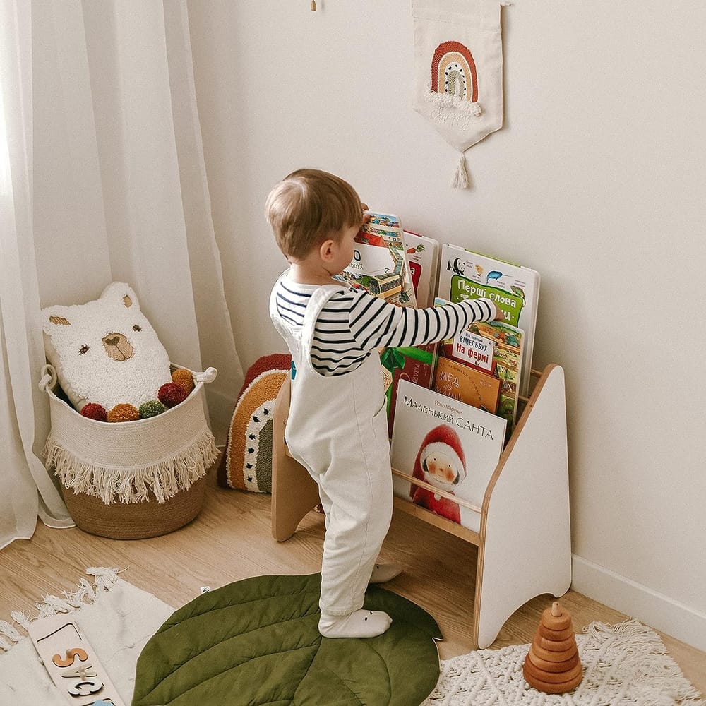 Montessori Bookshelf Benefits: A Comprehensive Guide